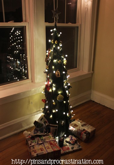 DIY Green Christmas Tree: Upcycled, eco-friendly, and only $10 - Pins ...